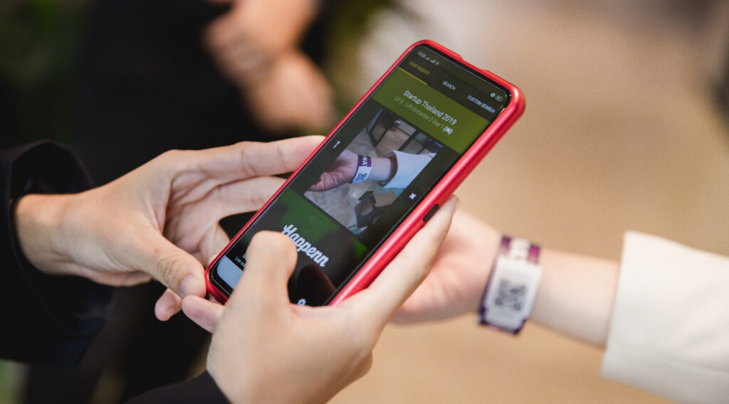 What is a Hybrid Event? And Why It's Very Popular Nowadays